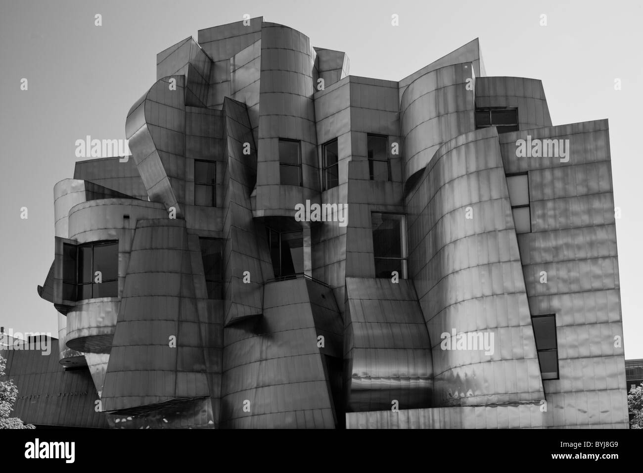 Frank gehry weisman art museum hi-res stock photography and images - Alamy