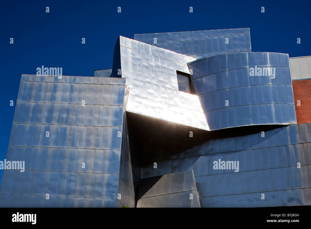 Frank gehry weisman art museum hi-res stock photography and images - Alamy