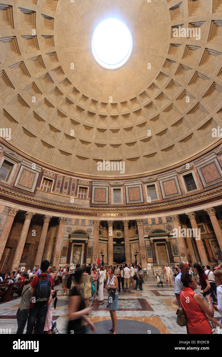 Pantheon roof with sunlight in rome hi-res stock photography and images ...