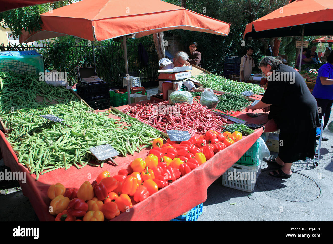 Greek market stall hi-res stock photography and images - Alamy