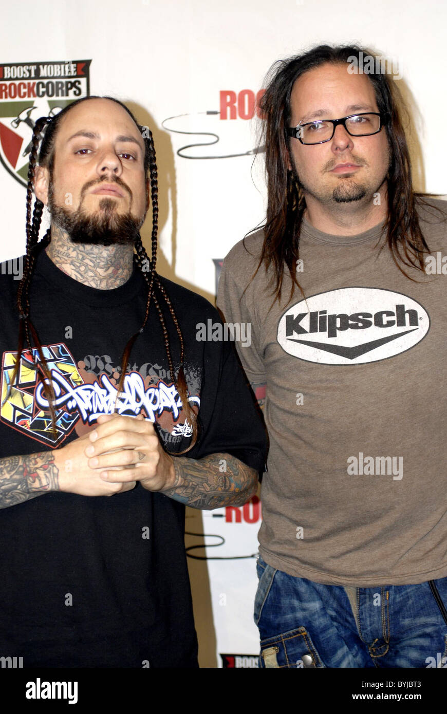 James "Munky" Shaffer and Jonathan Davis from Korn Boost Mobile ...