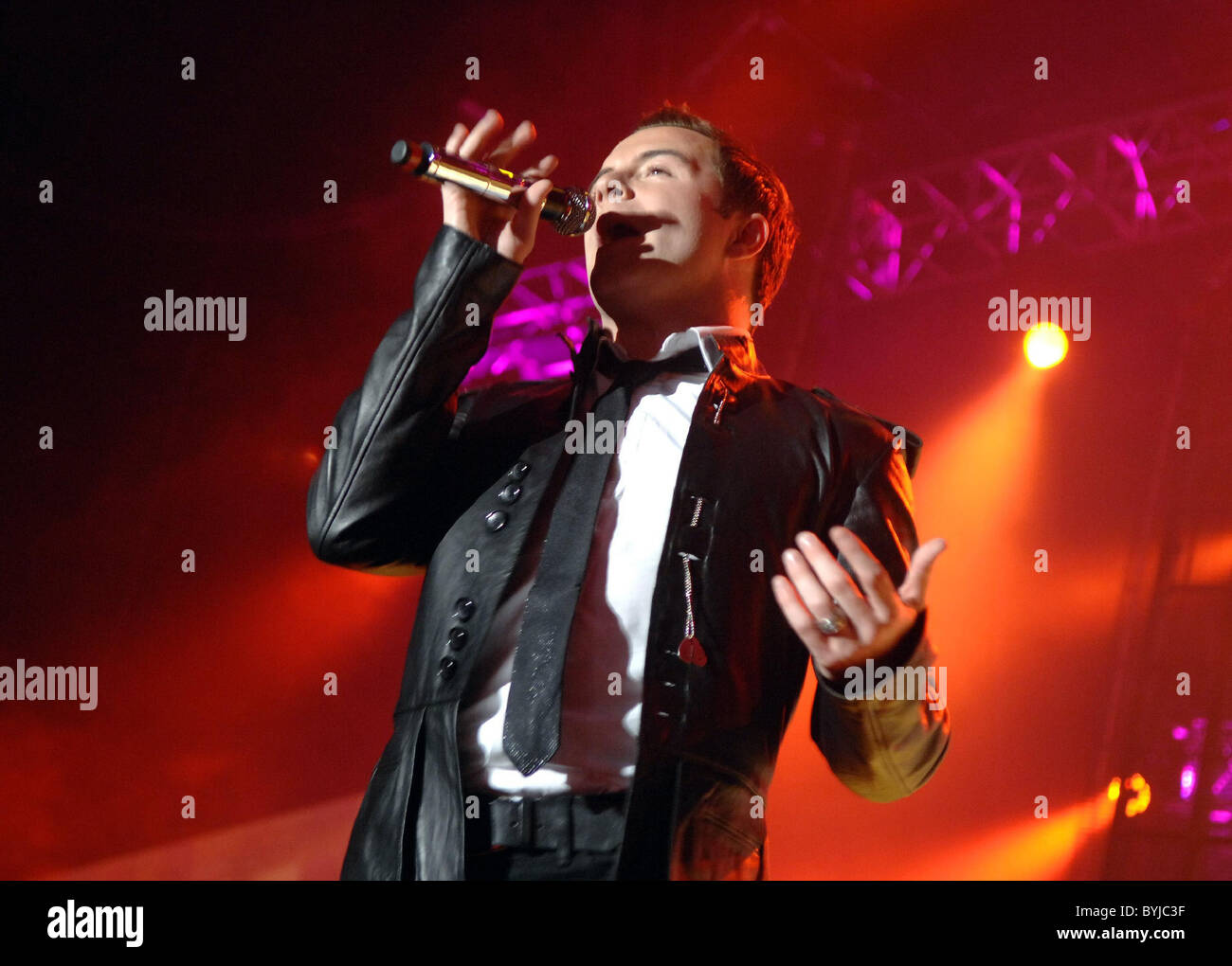 Westlife concert at wembley arena hi-res stock photography and images ...