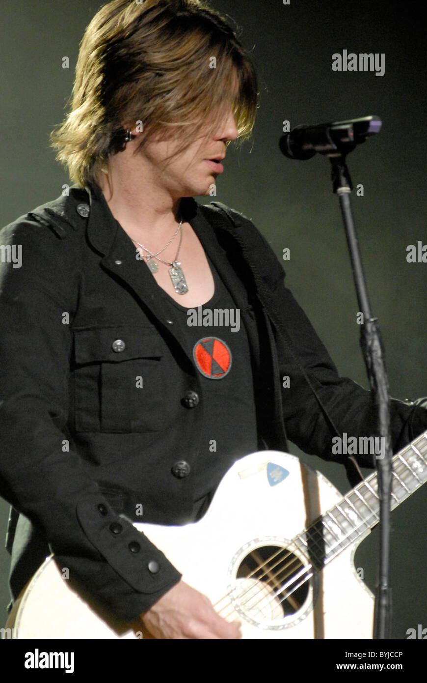 Johnny Rzeznik The Goo Goo Dolls performing live at the Wiltern LG ...