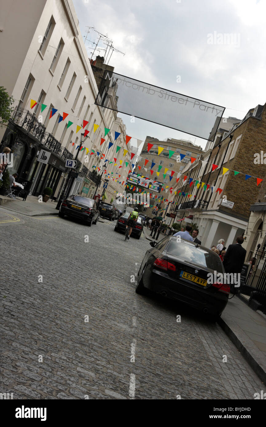 Motcomb street party hi-res stock photography and images - Alamy