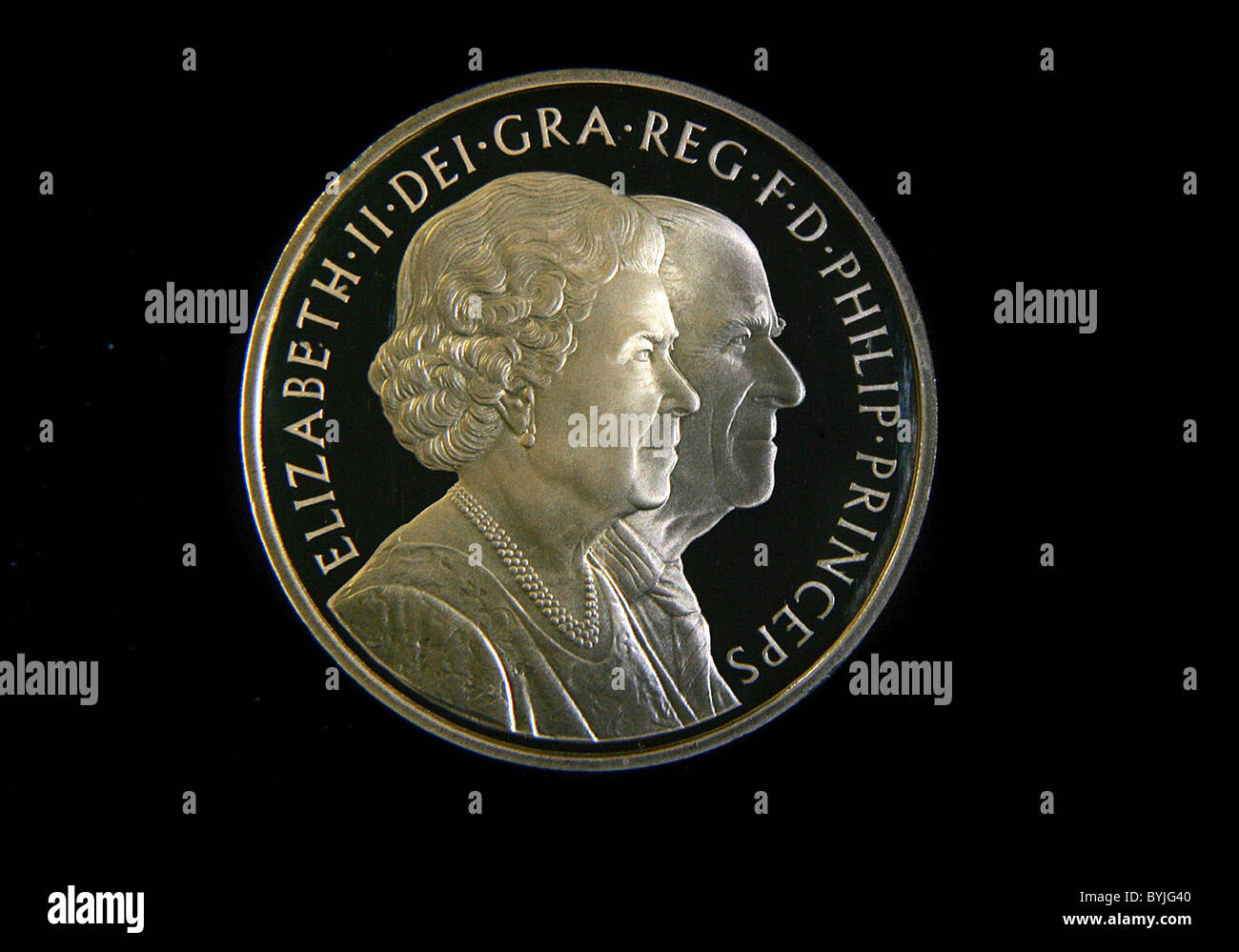 ROYAL COIN FOR DIAMOND WEDDING ANNIVERSARY: Britain's Royal Mint has ...