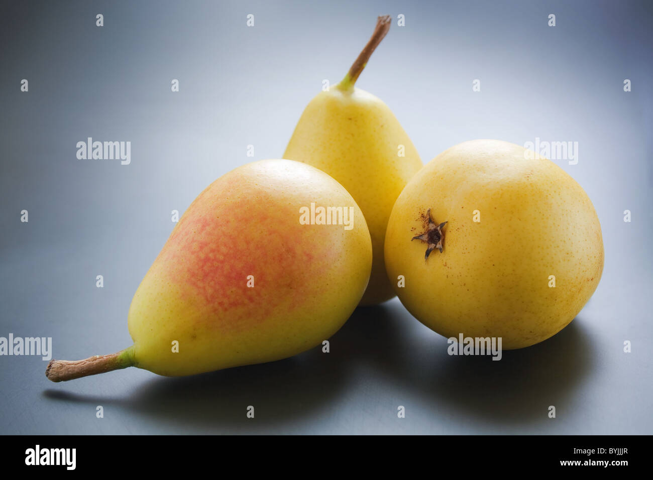 Three fresh pears hi-res stock photography and images - Alamy