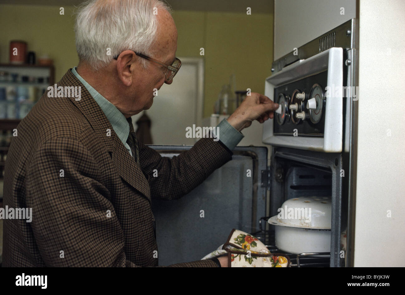 Widowed man hi-res stock photography and images - Alamy