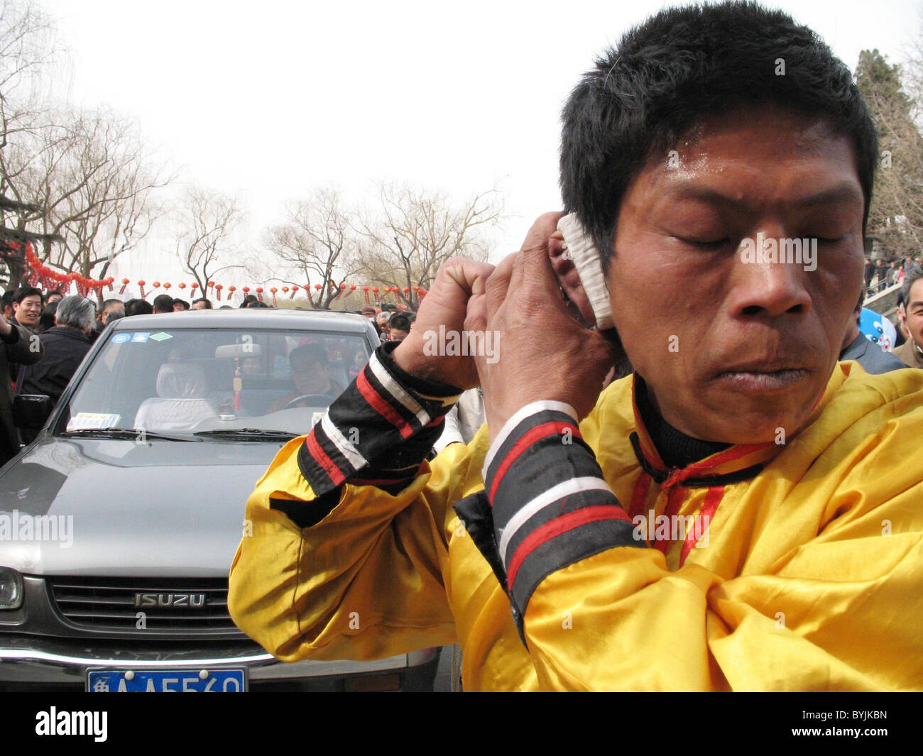 HUMAN CAR TOWER Who needs to call the AA or RAC, when you've got this ...
