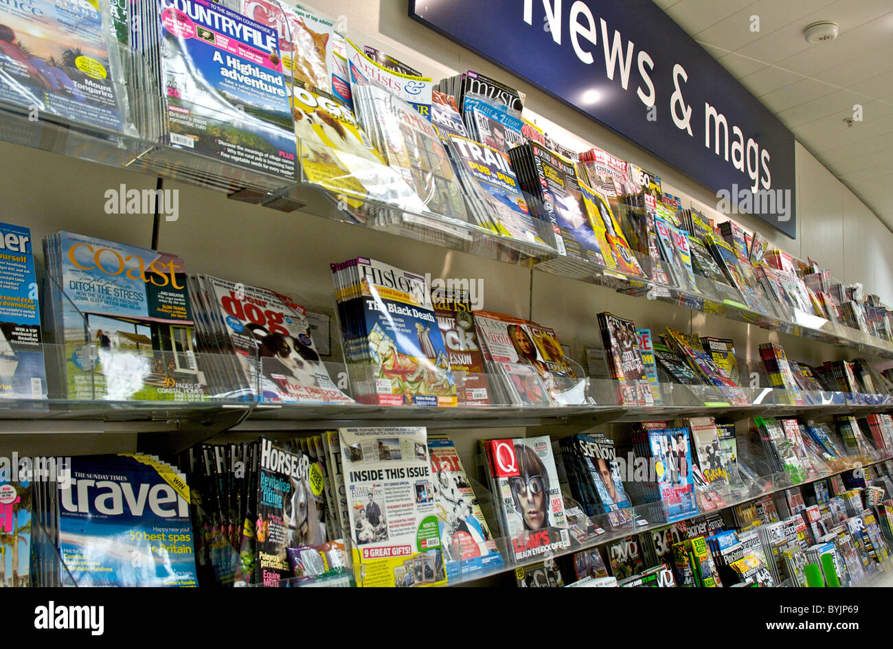 Magazine section hi-res stock photography and images - Alamy