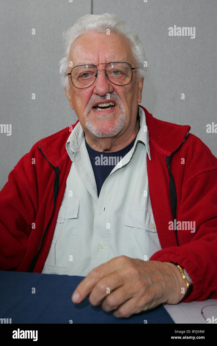 Bernard Cribbins Collectormania - Celebrity TV & Movie Collectors show ...