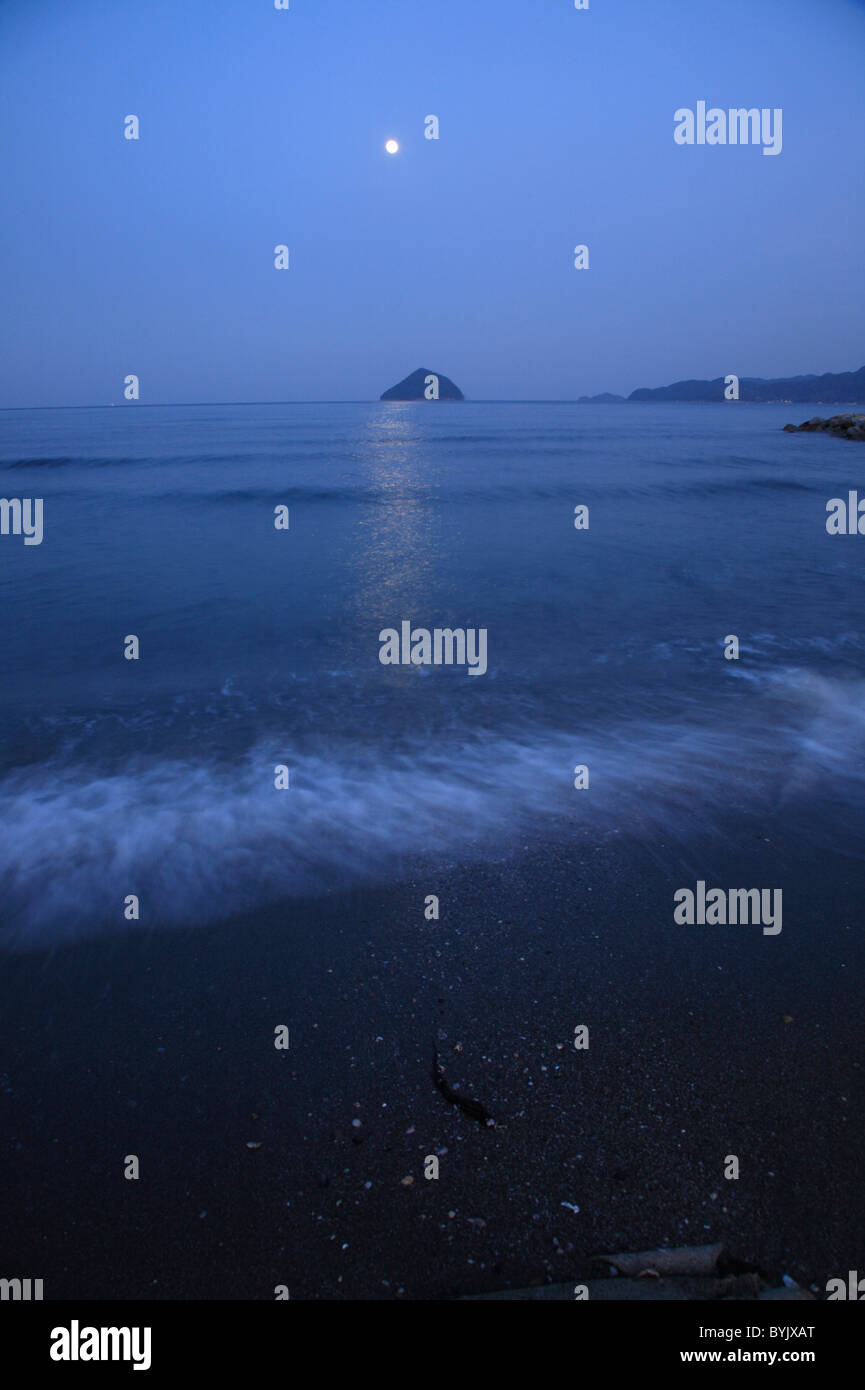 Full Moon Over Sea Stock Photo - Alamy