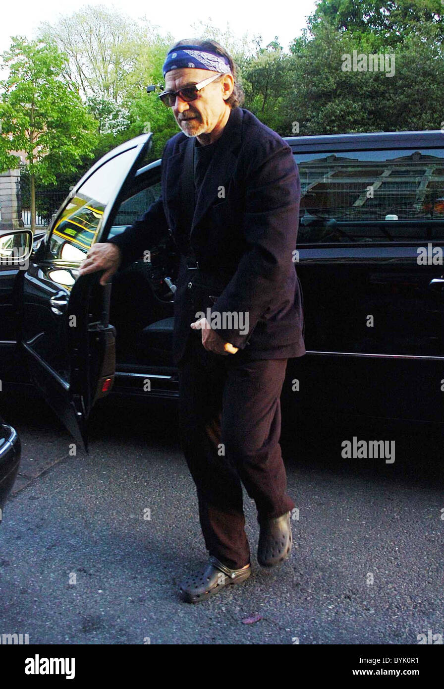 Harvey Keital Arriving at his hotel wearing a bandanna and Crocs Dublin ...