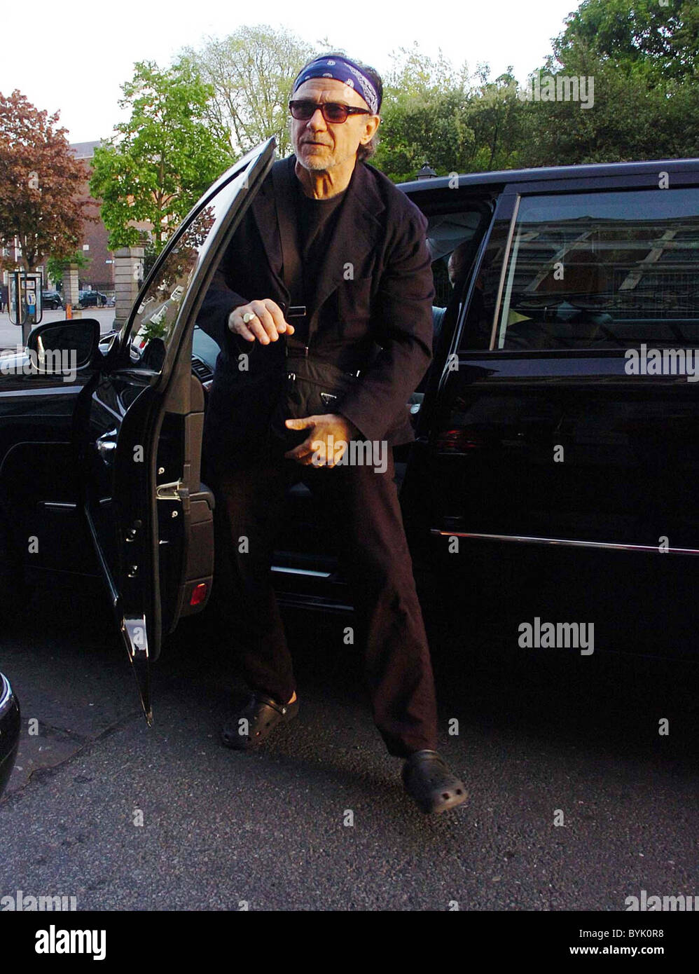 Harvey Keital Arriving at his hotel wearing a bandanna and Crocs Dublin ...