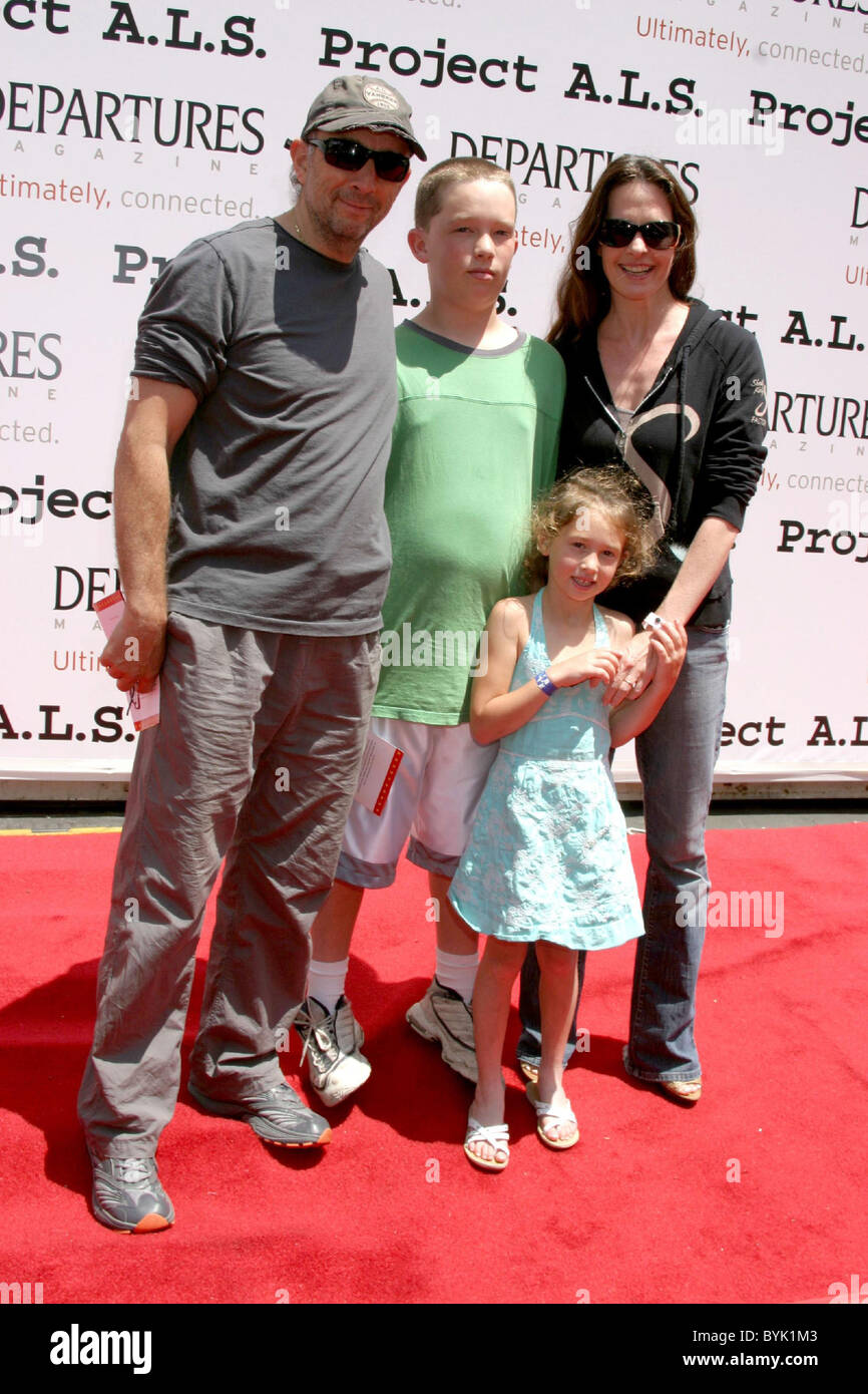 Richard Schiff, Shelia Kelley with son Gus and daughter Ruby Christine ...