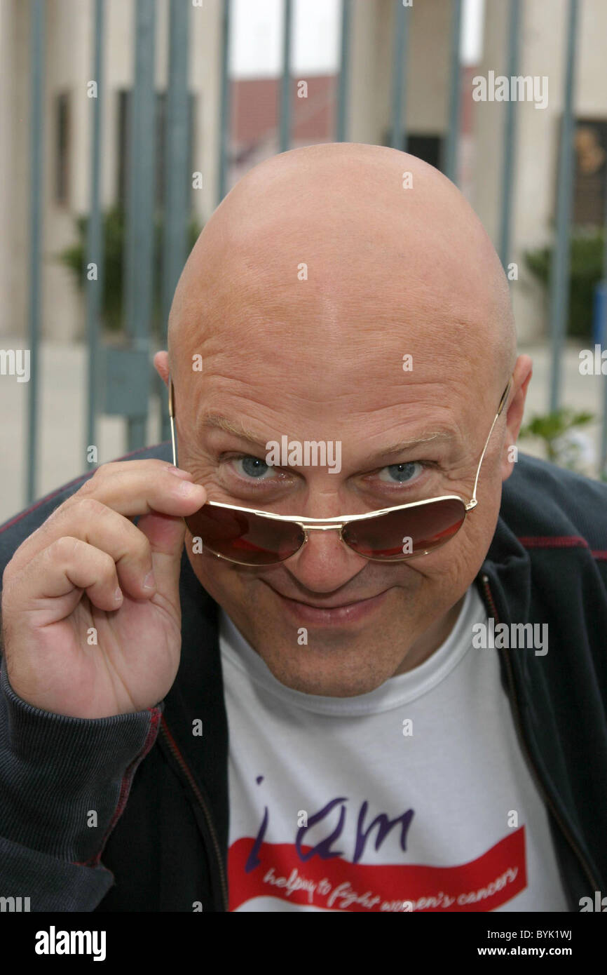 Michael Chiklis The Entertainment Industry Foundation Revlon Run/Walk ...