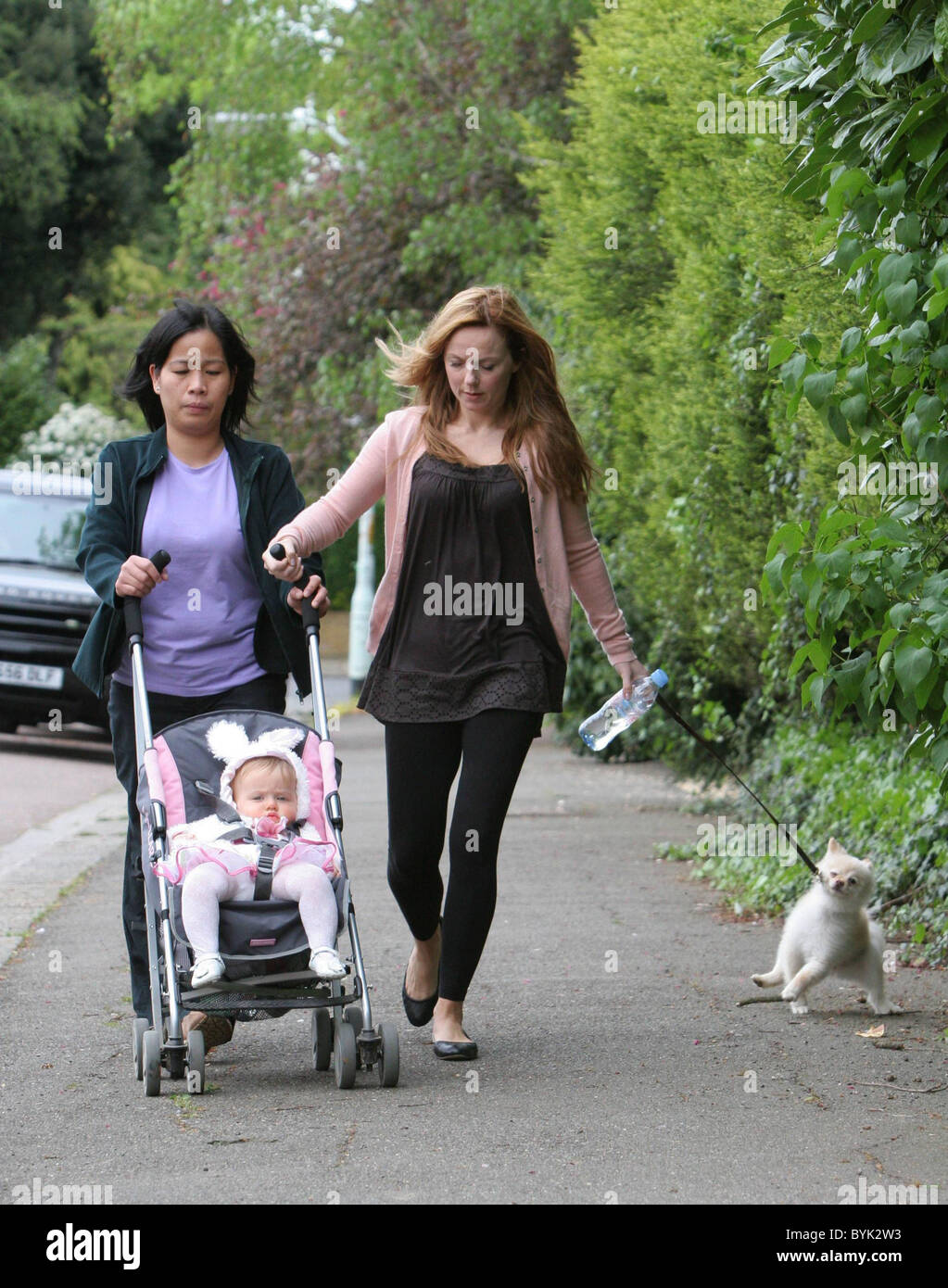 HALLIWELL'S NANNY ANXIETY Anxious mum Geri Halliwell appears to be ...