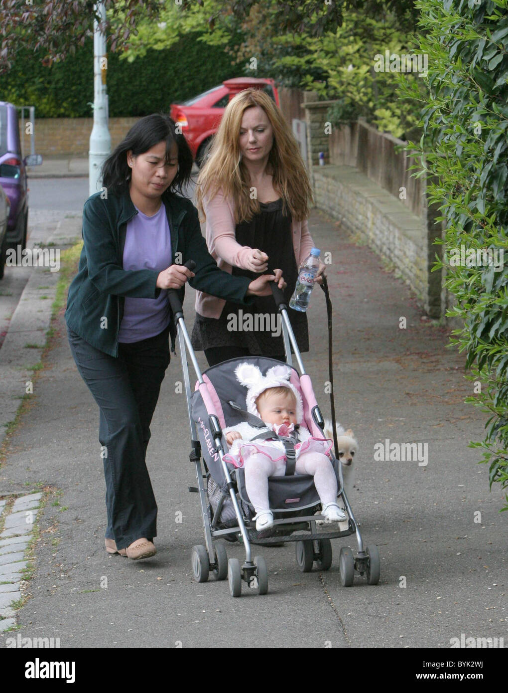 HALLIWELL'S NANNY ANXIETY Anxious mum Geri Halliwell appears to be ...