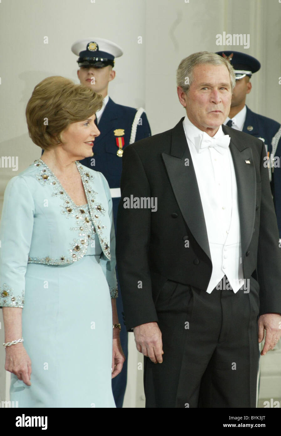 Laura Bush and George W. Bush at the North Portico of the White House ...