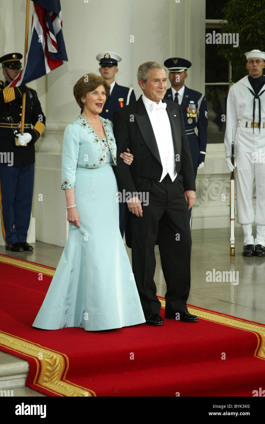 Laura Bush and George W. Bush at the North Portico of the White House ...