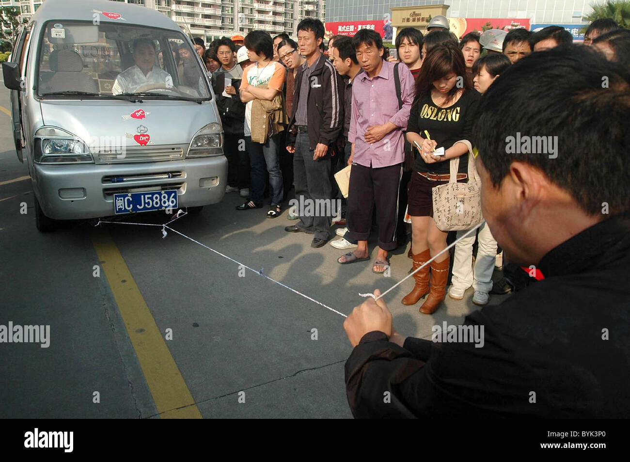 CLUNG FU! These are the amazing pictures of a Chinese man, Mr Fu, from ...