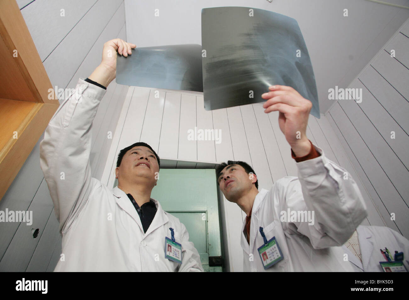 THE BIGGEST MAN IN THE WORLD He's not fat - just big boned. The world's ...