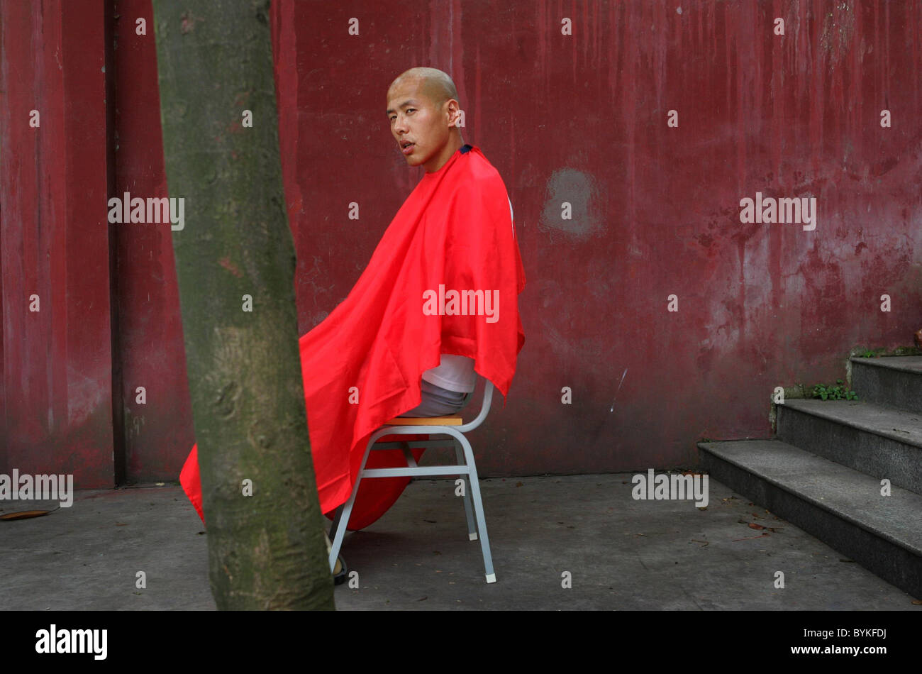 MONK MAGIC SHOWS ENGLAND FOOTBALL TEAM TRUE PATH TO GLORY Has Steve ...