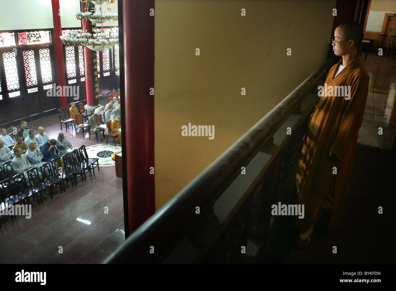 MONK MAGIC SHOWS ENGLAND FOOTBALL TEAM TRUE PATH TO GLORY Has Steve ...