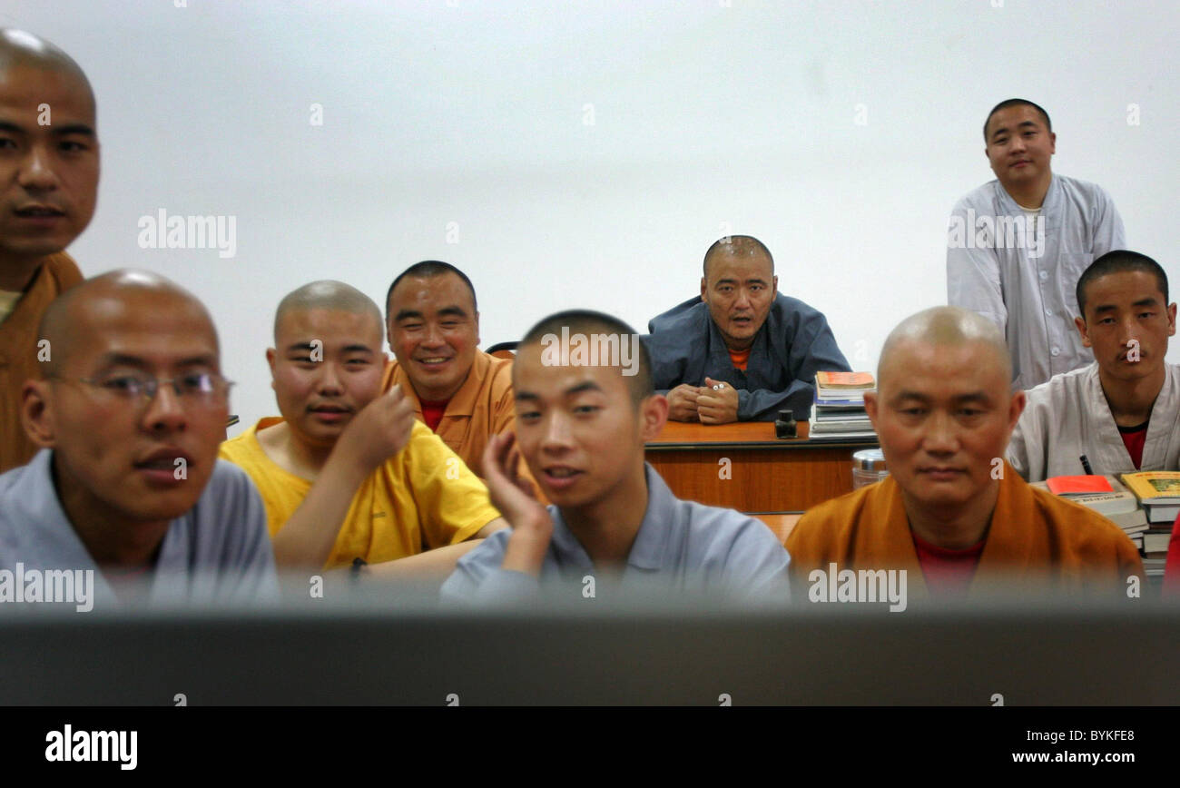 MONK MAGIC SHOWS ENGLAND FOOTBALL TEAM TRUE PATH TO GLORY Has Steve ...