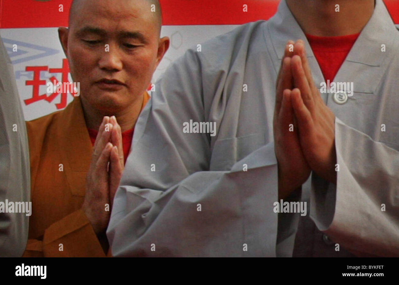 MONK MAGIC SHOWS ENGLAND FOOTBALL TEAM TRUE PATH TO GLORY Has Steve ...