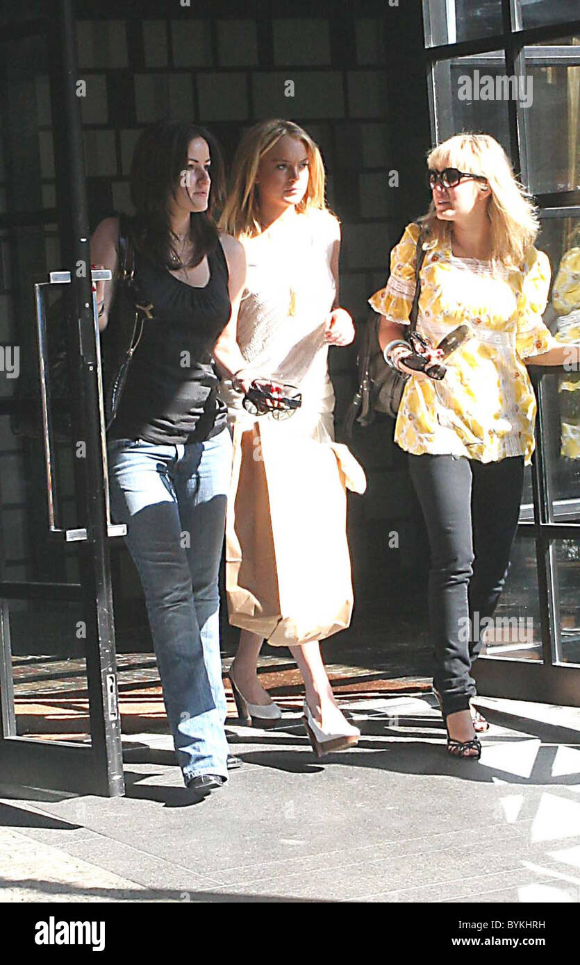 Lindsay Lohan leaving her hotel heading for the Rockefeller center New ...