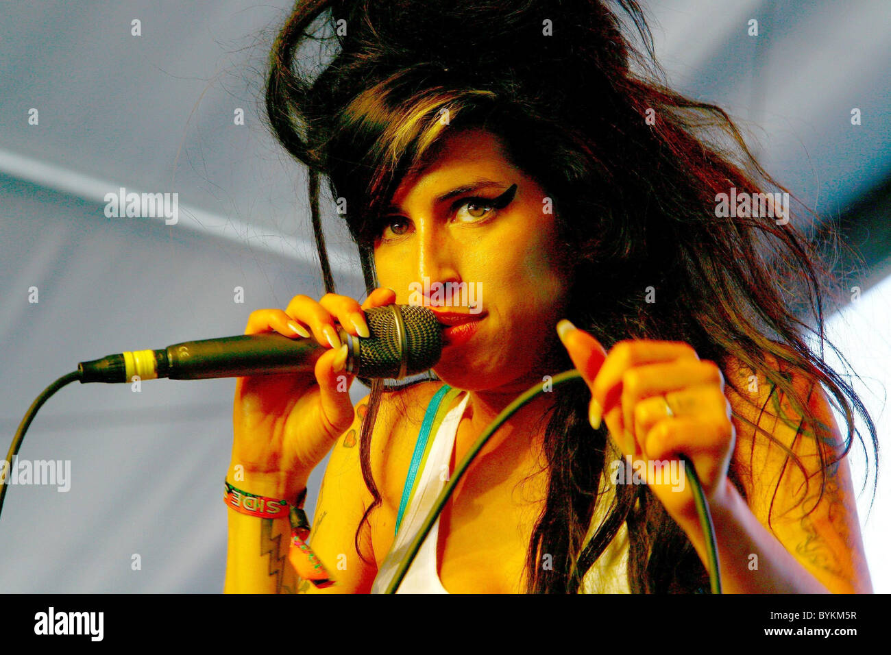 WINEHOUSE WEDS British singer AMY WINEHOUSE has wed her fiance BLAKE ...