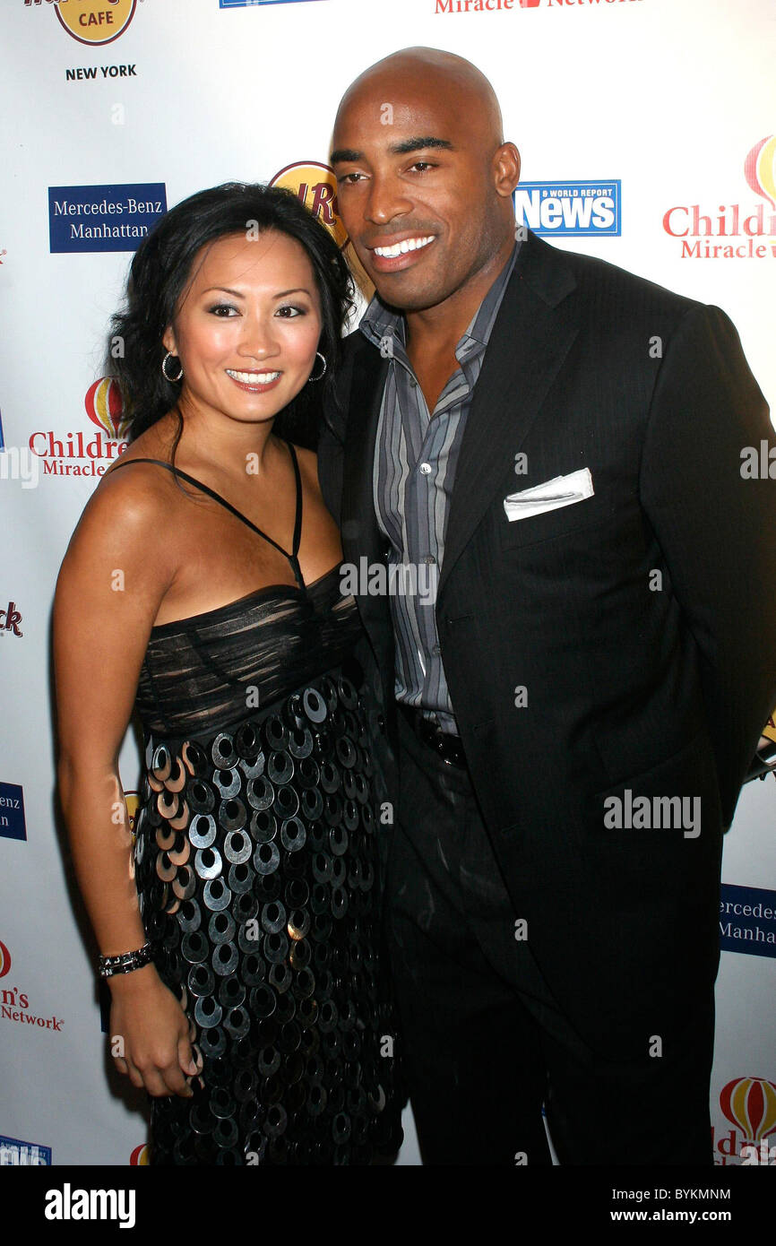 Tiki Barber and wife Ginny Hard Rock Cafe New York hosts charity event ...