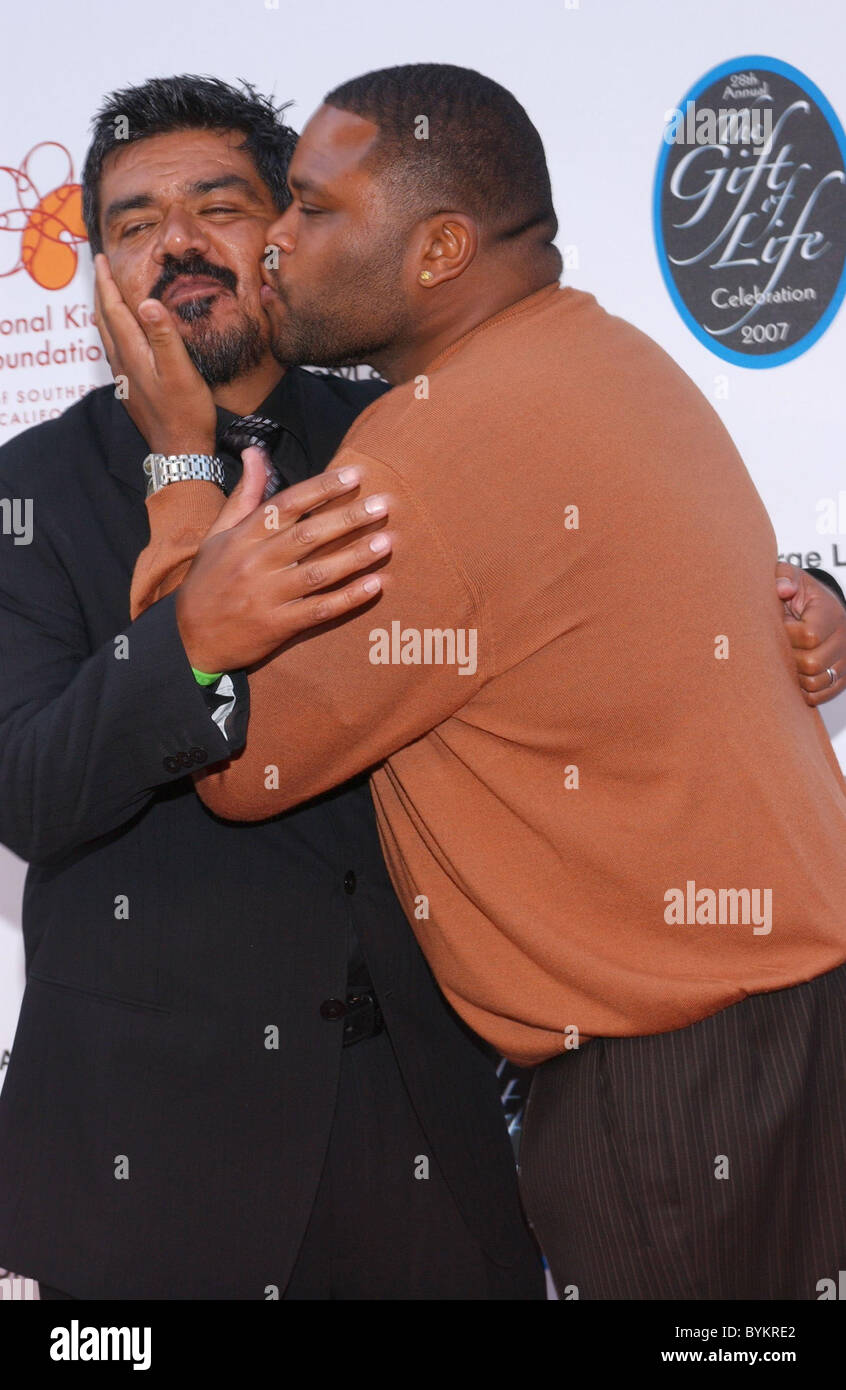 Anthony anderson and george lopez hi-res stock photography and images ...