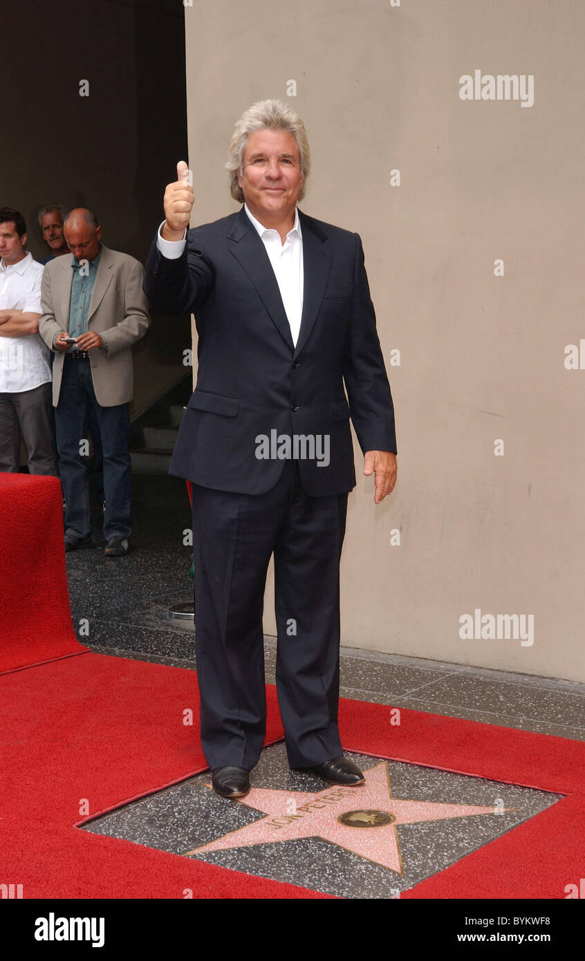 Jon peters producer hi-res stock photography and images - Alamy