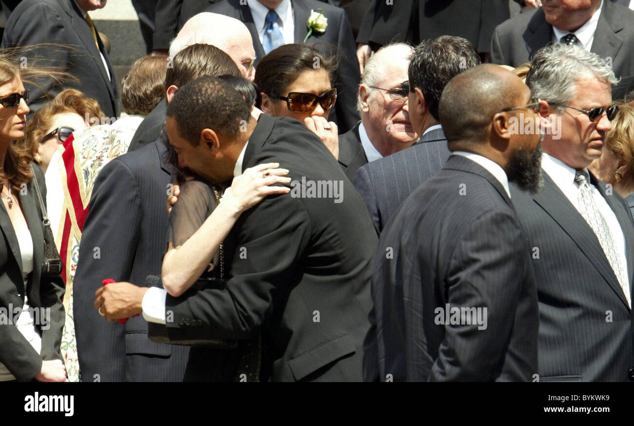 Courtney Valenti and Catherine Zeta-Jones The funeral of the former ...