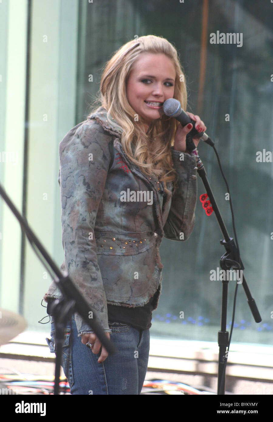 Country singer Miranda Lambert performs outside the Fox Studios New ...