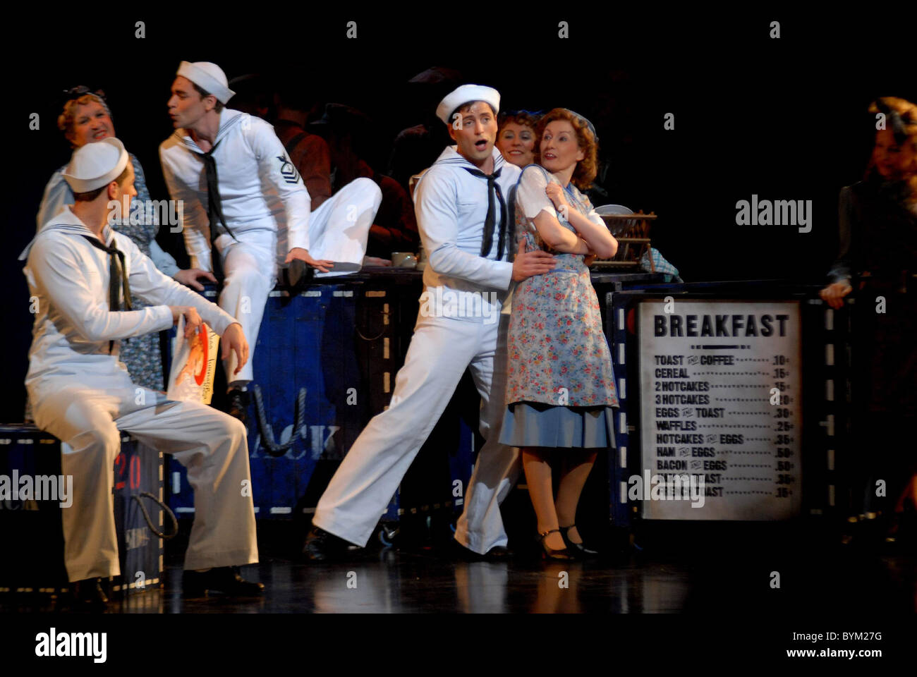 English national opera 1940s hi-res stock photography and images - Alamy