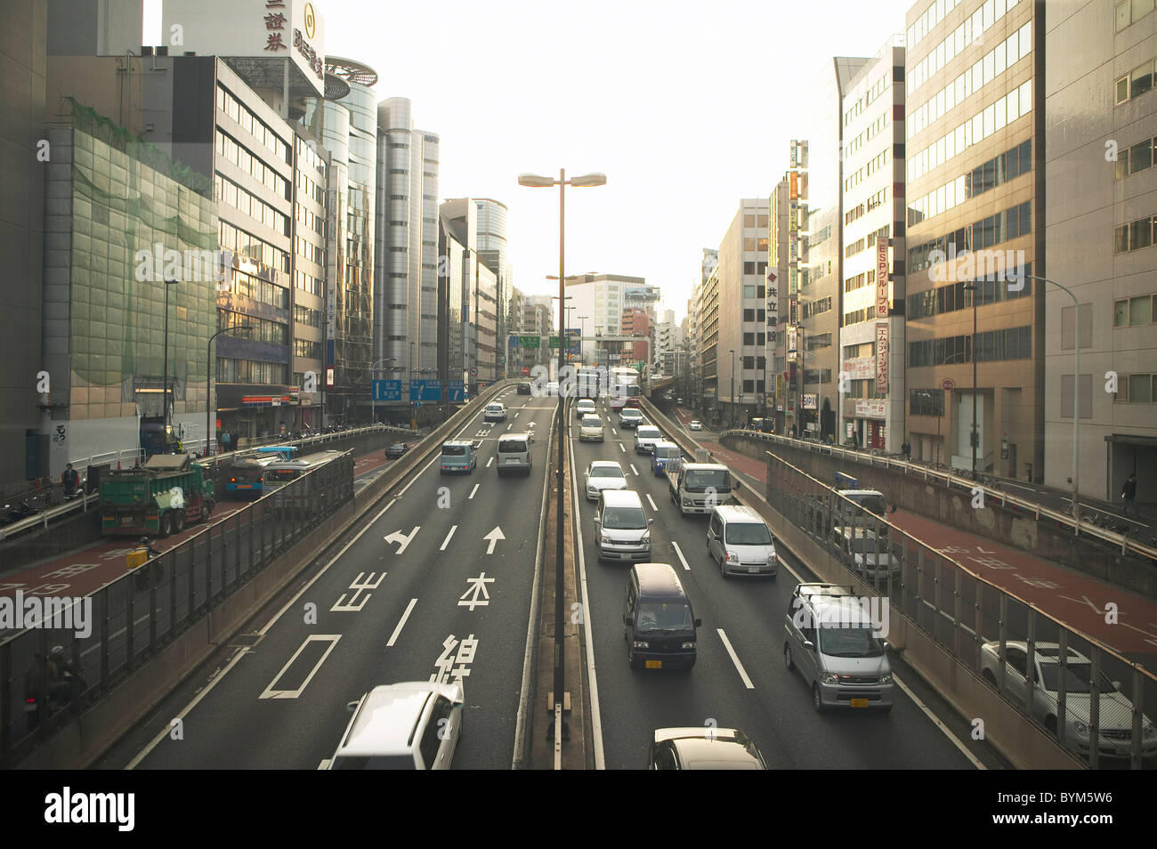 Traffic in Tokyo Stock Photo - Alamy