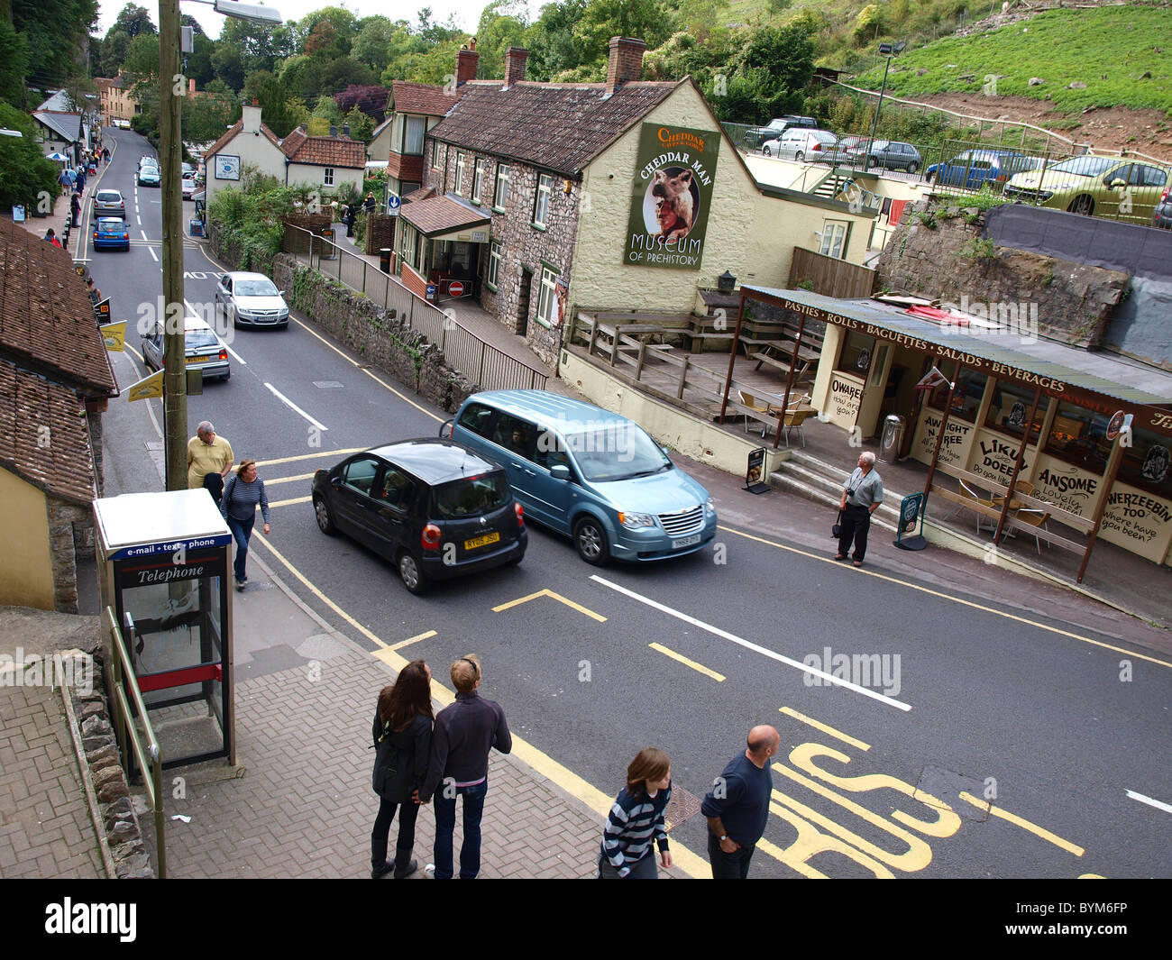 view on busy street in Cheddar, England Stock Photo - Alamy