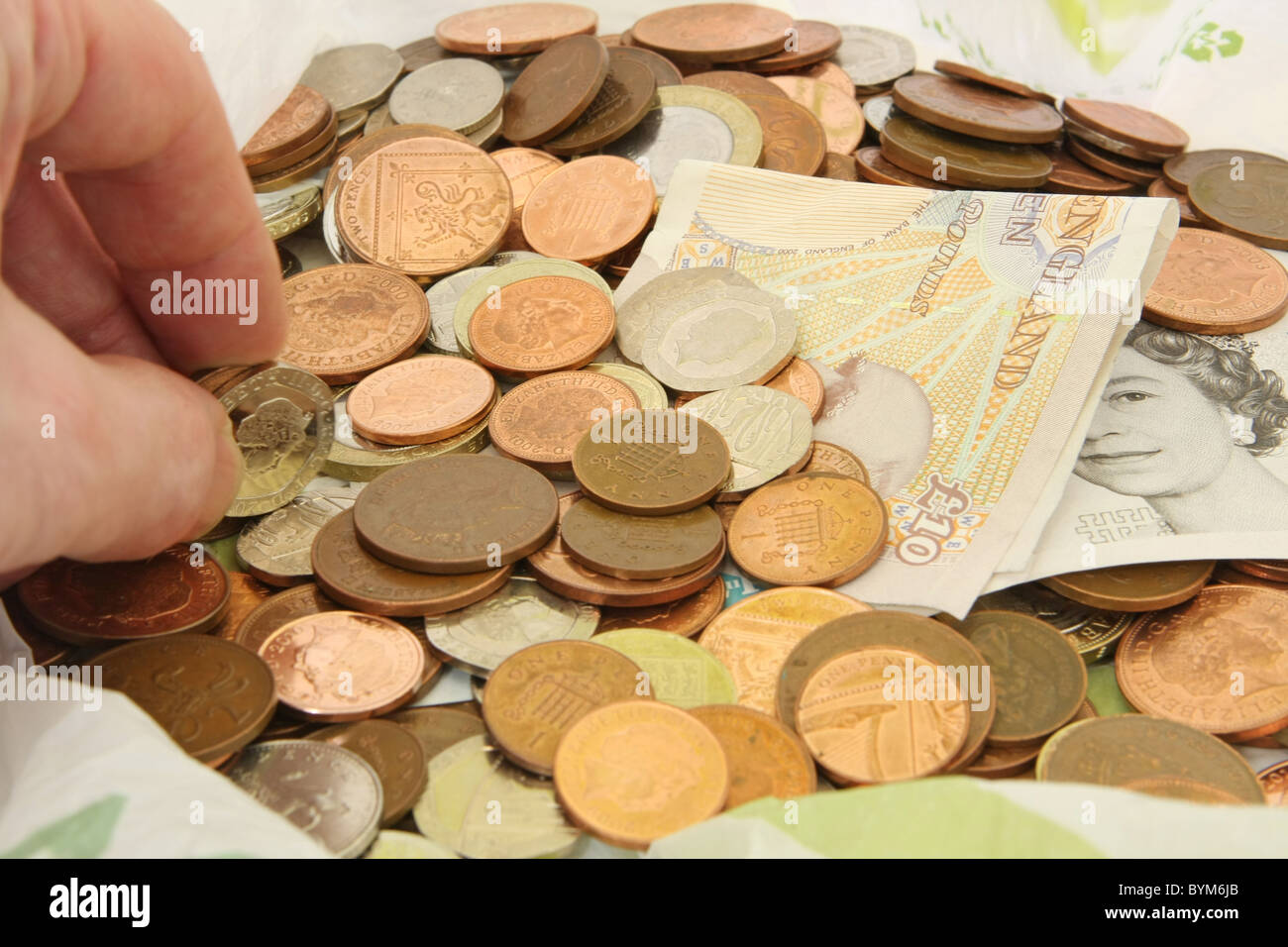 Mixture of coins and notes hi-res stock photography and images - Alamy