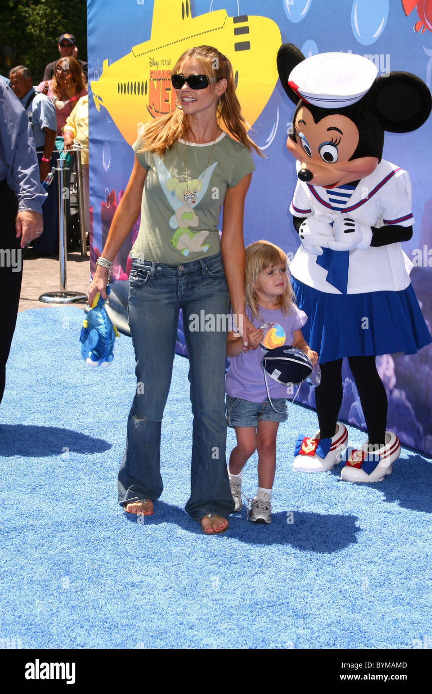 Denise Richards and daughter Sam Finding Nemo Submarine Voyage Opening ...