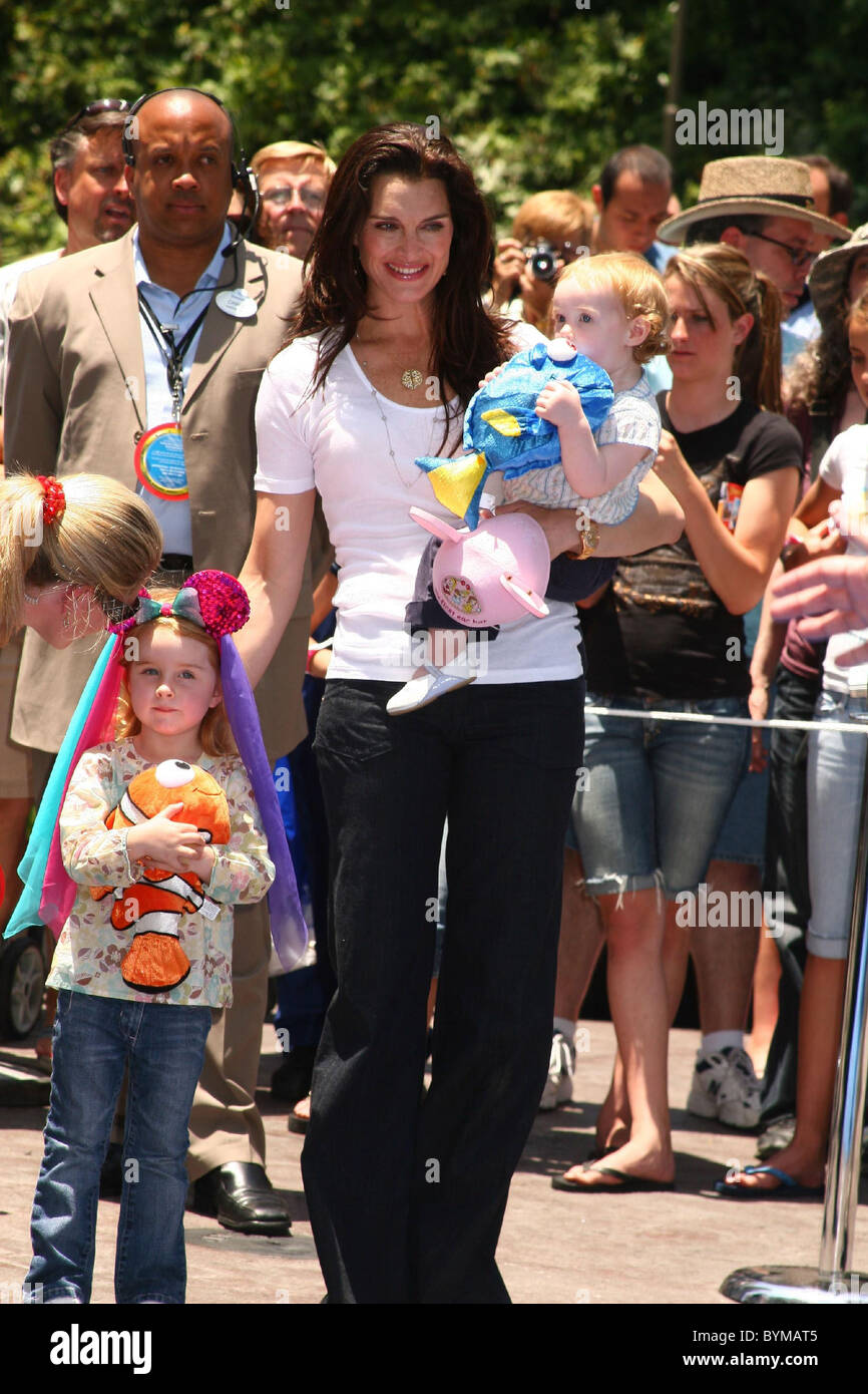 Brooke Shields with daughters Grier Hammond Henchy and Rowan Francis ...