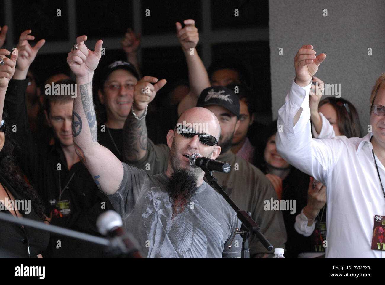 Scott Ian of Anthrax Legendary metal guitarist Dimebag Darrell Abbott ...
