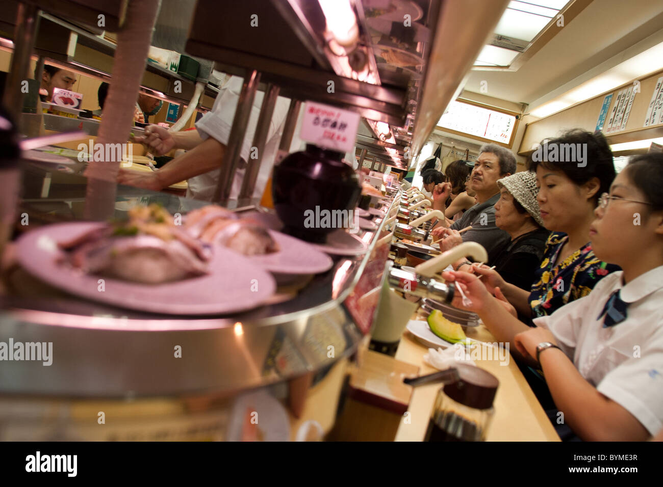 Sushi carousel restaurant, Tokyo, Japan Stock Photo - Alamy