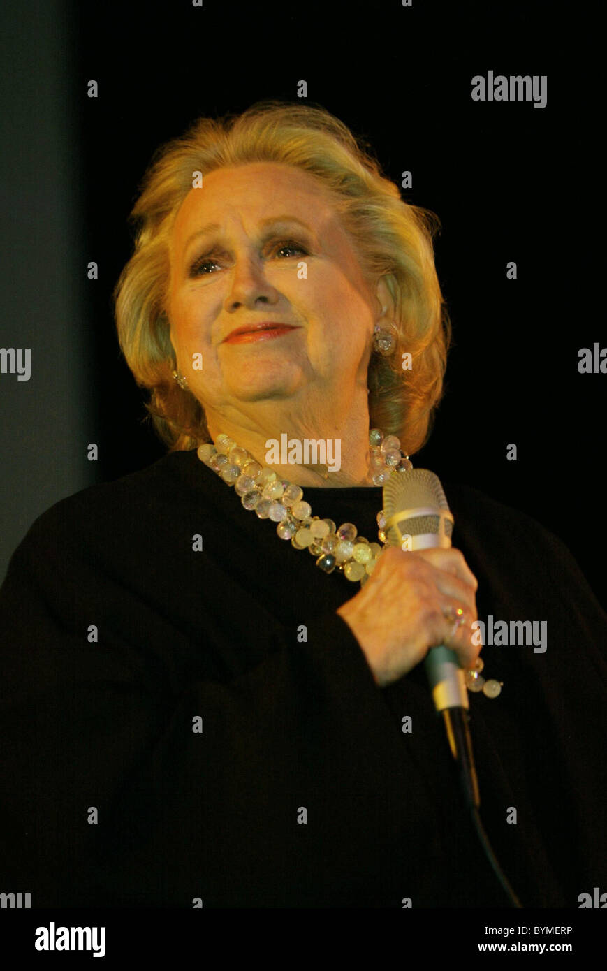 Barbara Cook performing at the Whitman Walker Clinic benefit 'A Splash ...