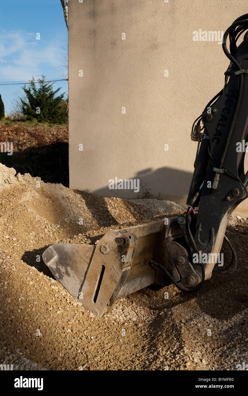 Scooping sand hi-res stock photography and images - Alamy