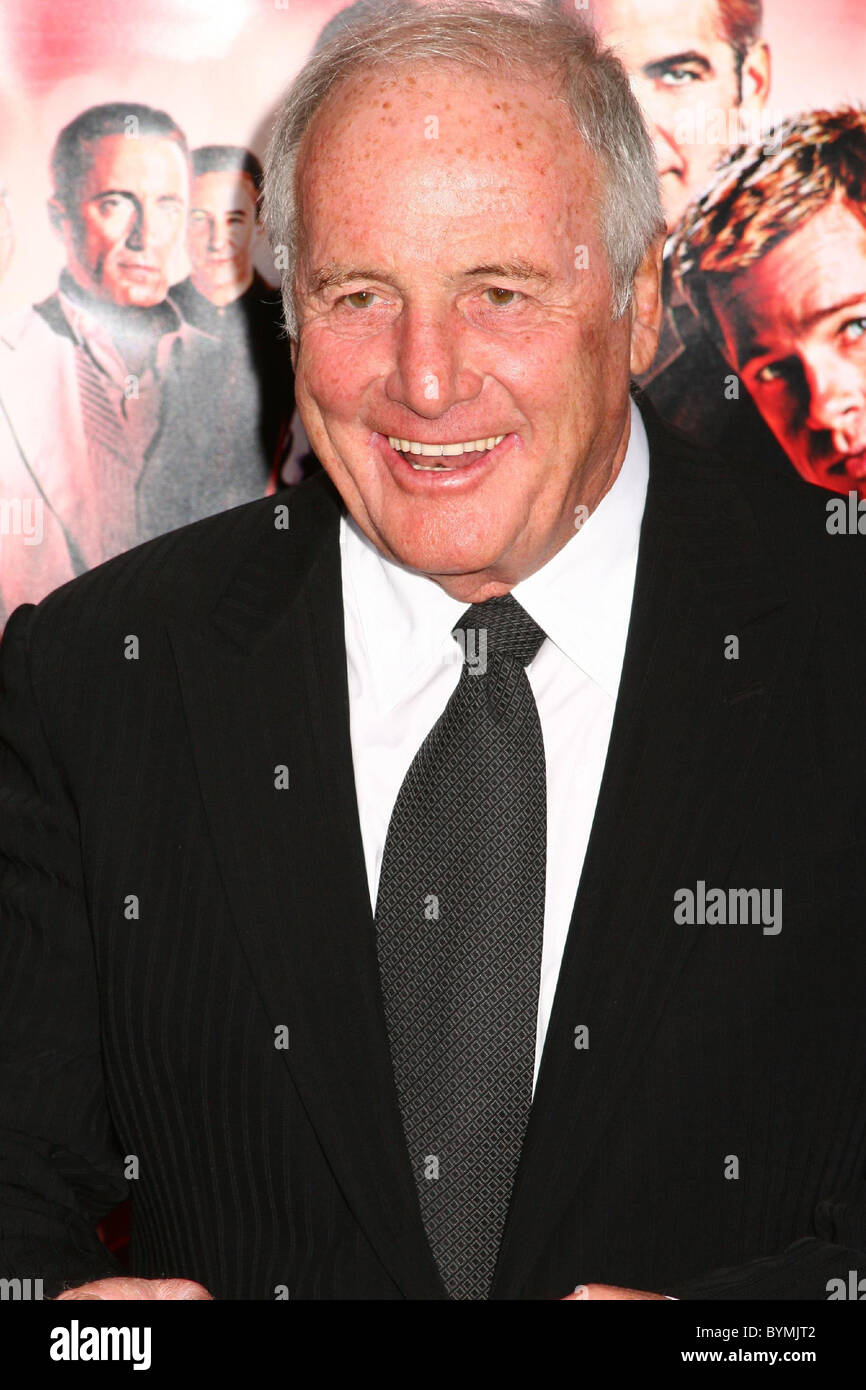 Jerry Weintraub, producer Los Angeles Premiere of 'Ocean's 13' held at ...