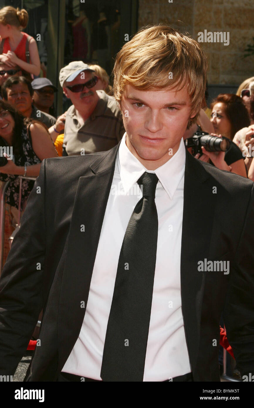 Van Hansis 34th Annual Daytime Emmy Awards - Arrivals held at Kodak ...