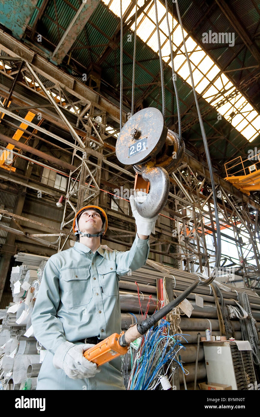 Using pulleys hi-res stock photography and images - Alamy