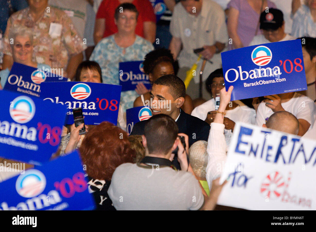 Senator Barack Obama campaigns in Las Vegas held at Silverado High ...